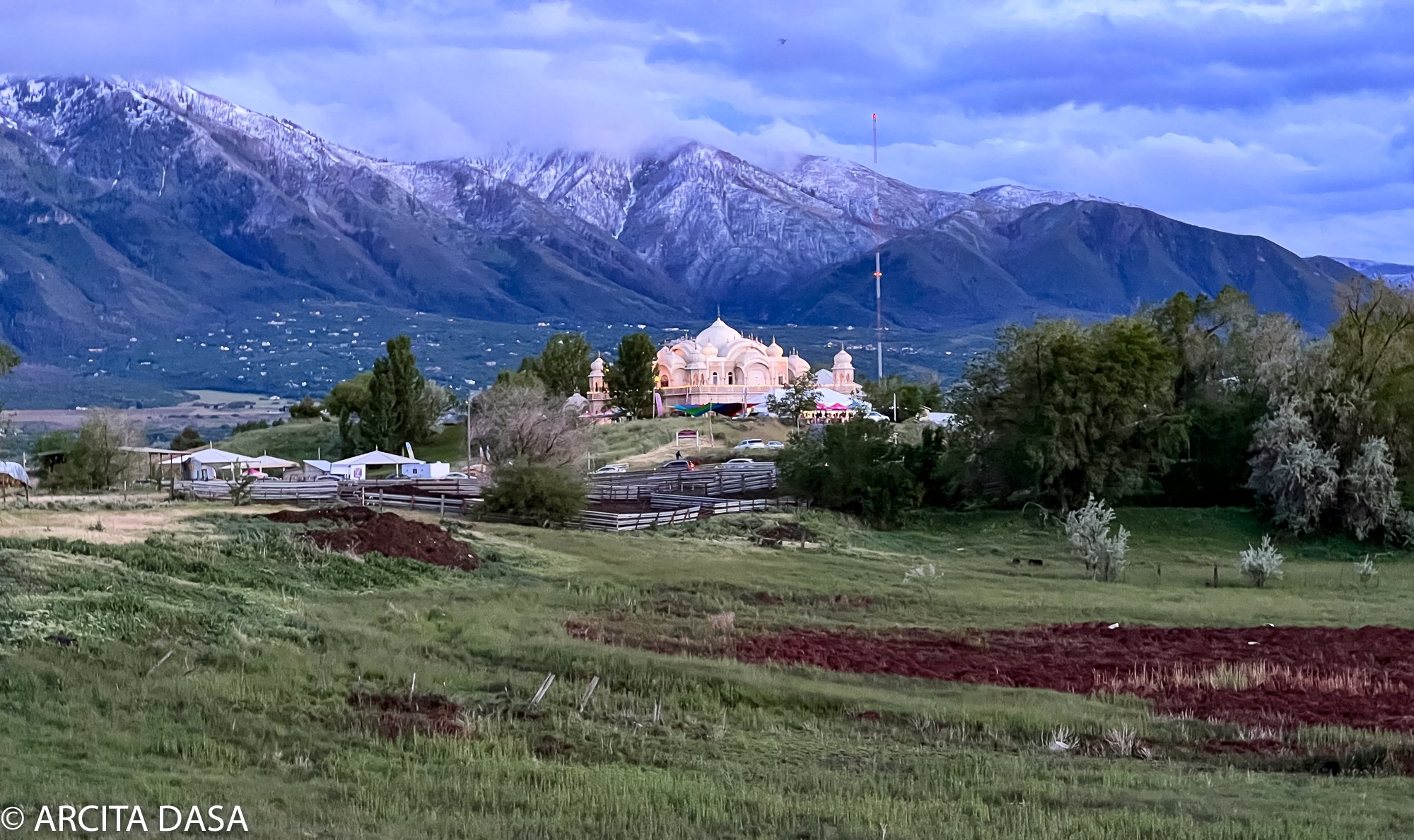 Temple Guest House - Radha Krishna Temple in Utah